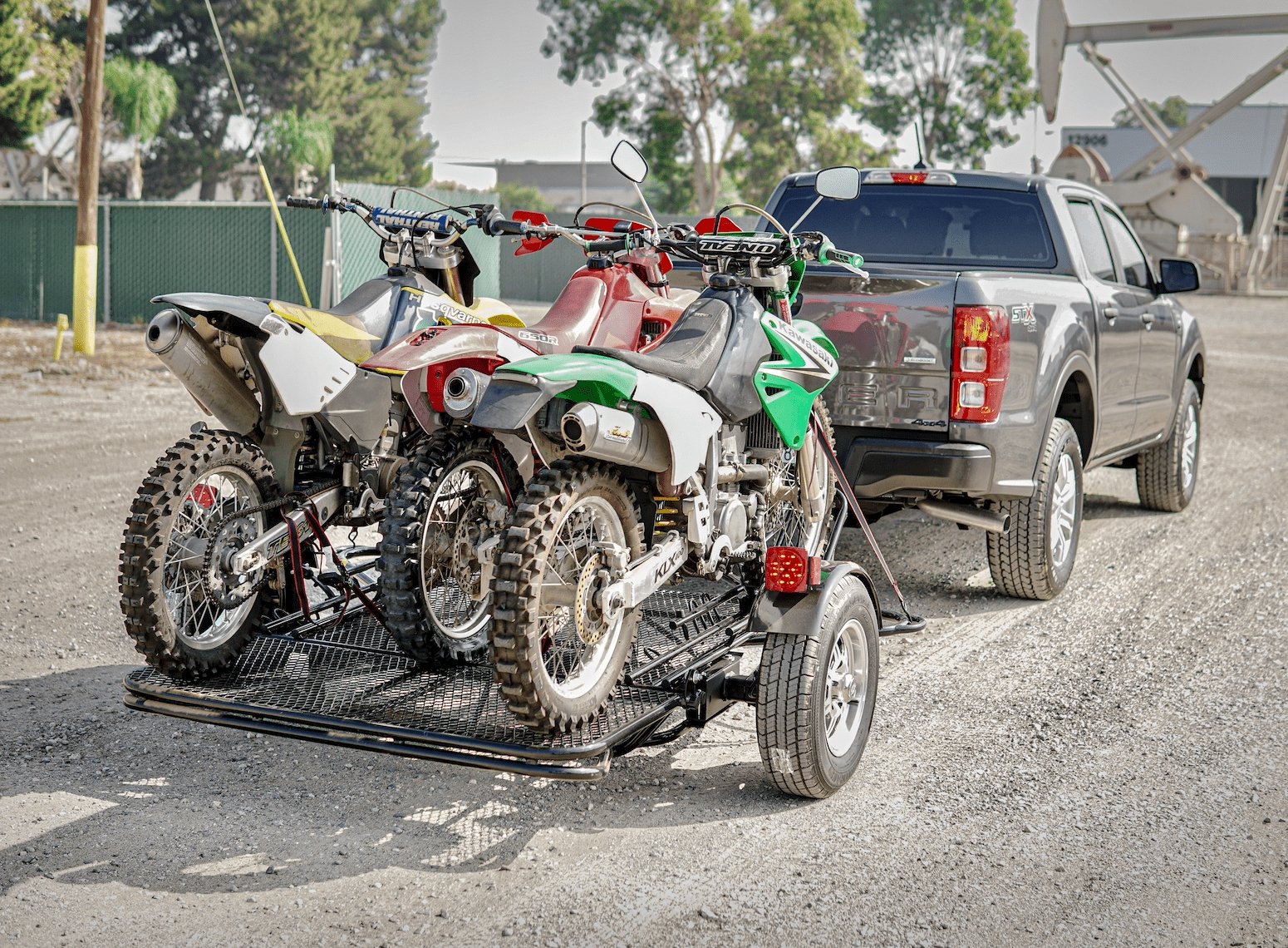 Stand-Up Dirt Bike Trailer – Lightweight 3-Rail Motorcycle Trailer ...